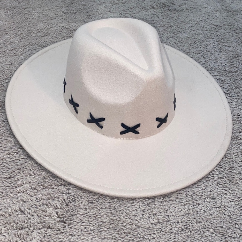 Flat, Cowboy Rancher Hat With Leather Designs - Gem
